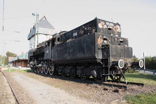BDA's Train Blog: MÁV 424.353 at the Train Station in Tokaj, Hungary